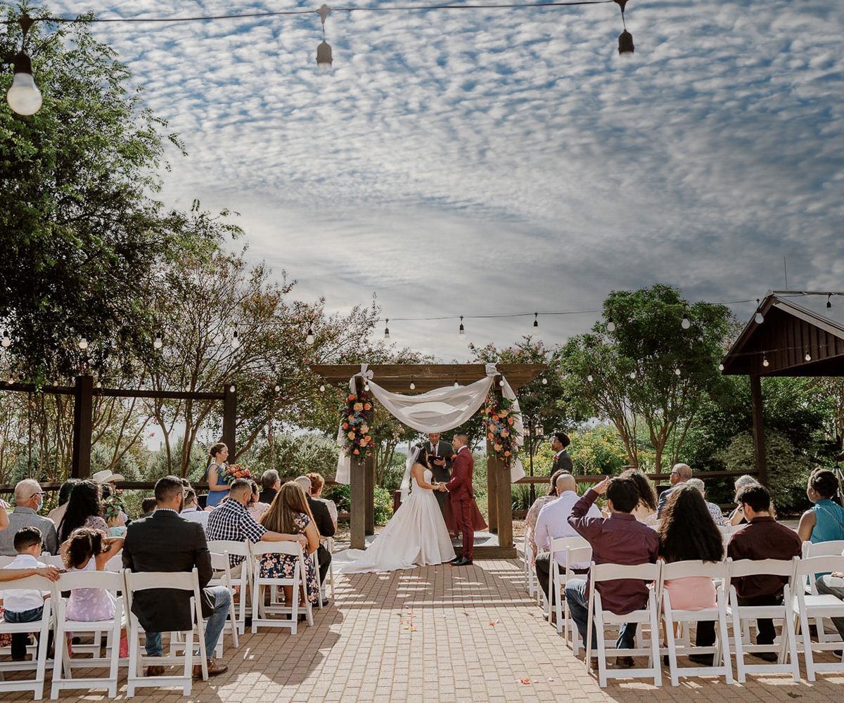 Hofmann Ranch Wedding Venue: Texas Hill Country Charm with Rustic Elegance