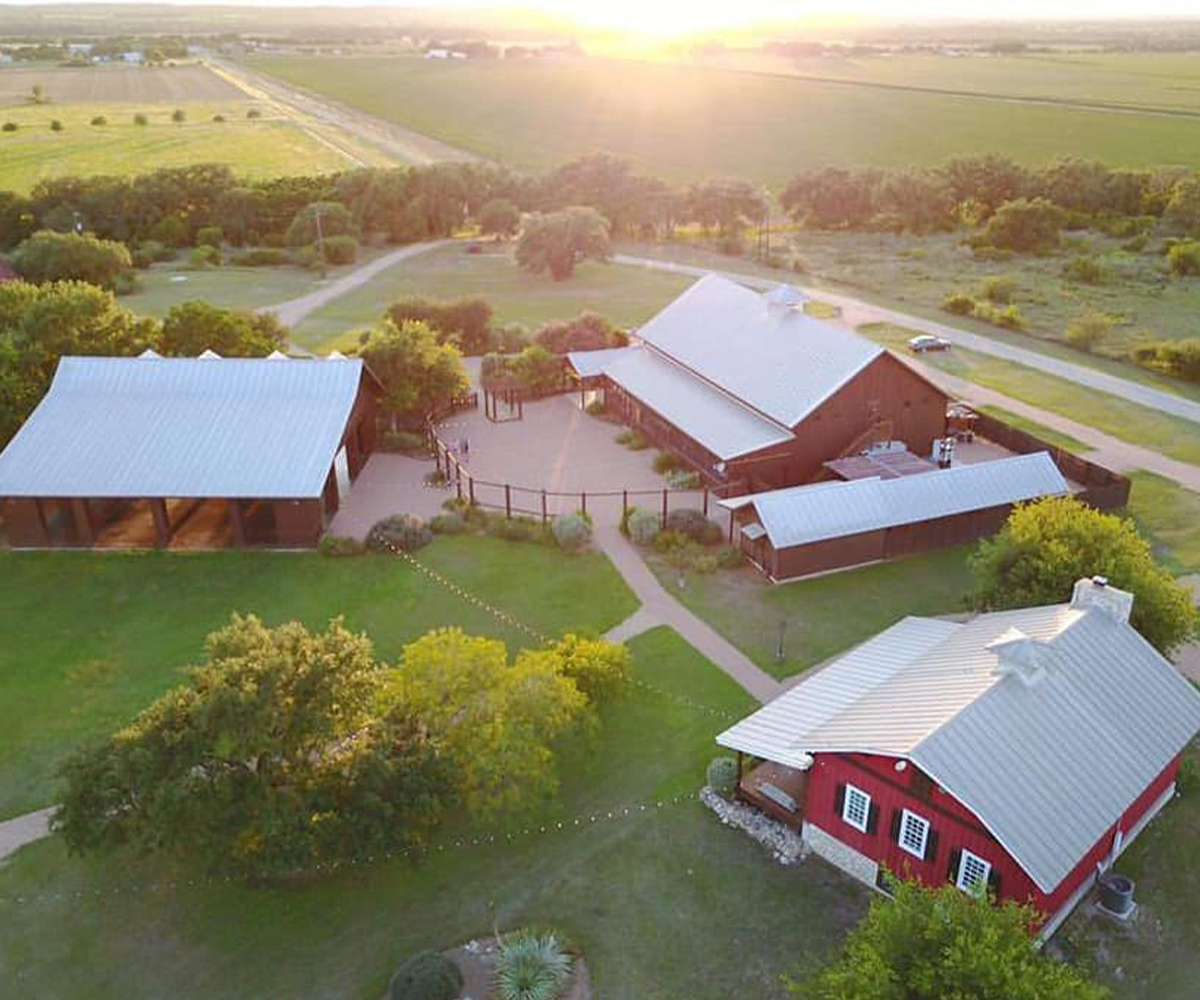 Hofmann Ranch Wedding Venue: Texas Hill Country Charm with Rustic Elegance
