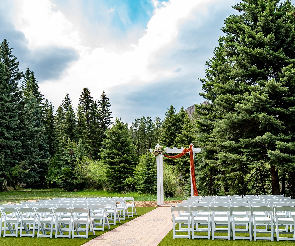 Mountain View Ranch: Idyllic CO Wedding Venue by Wedgewood Weddings