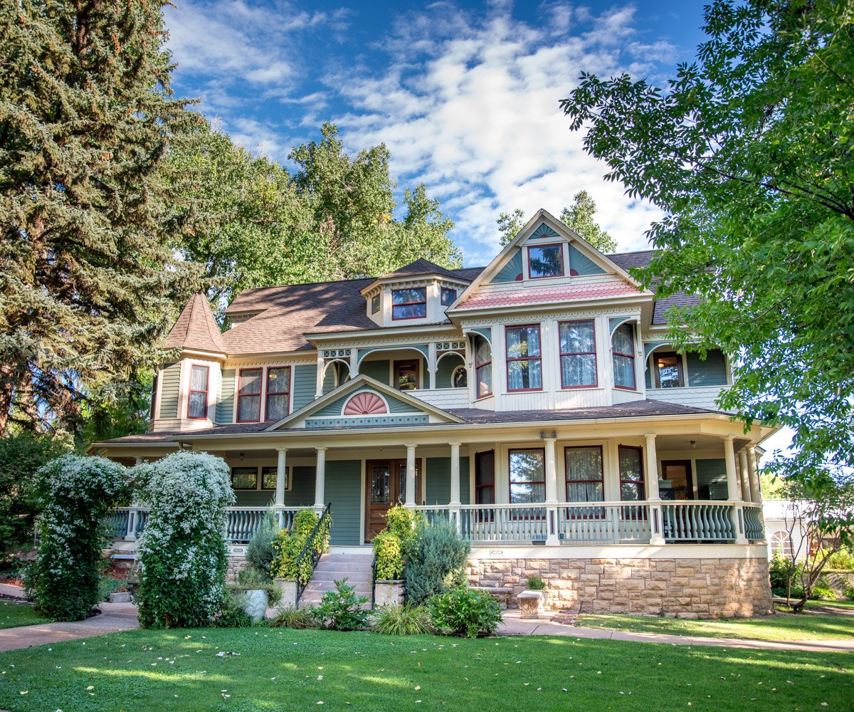 Tapestry House: Enchanting Colorado Wedding Venue with Victorian Elegance