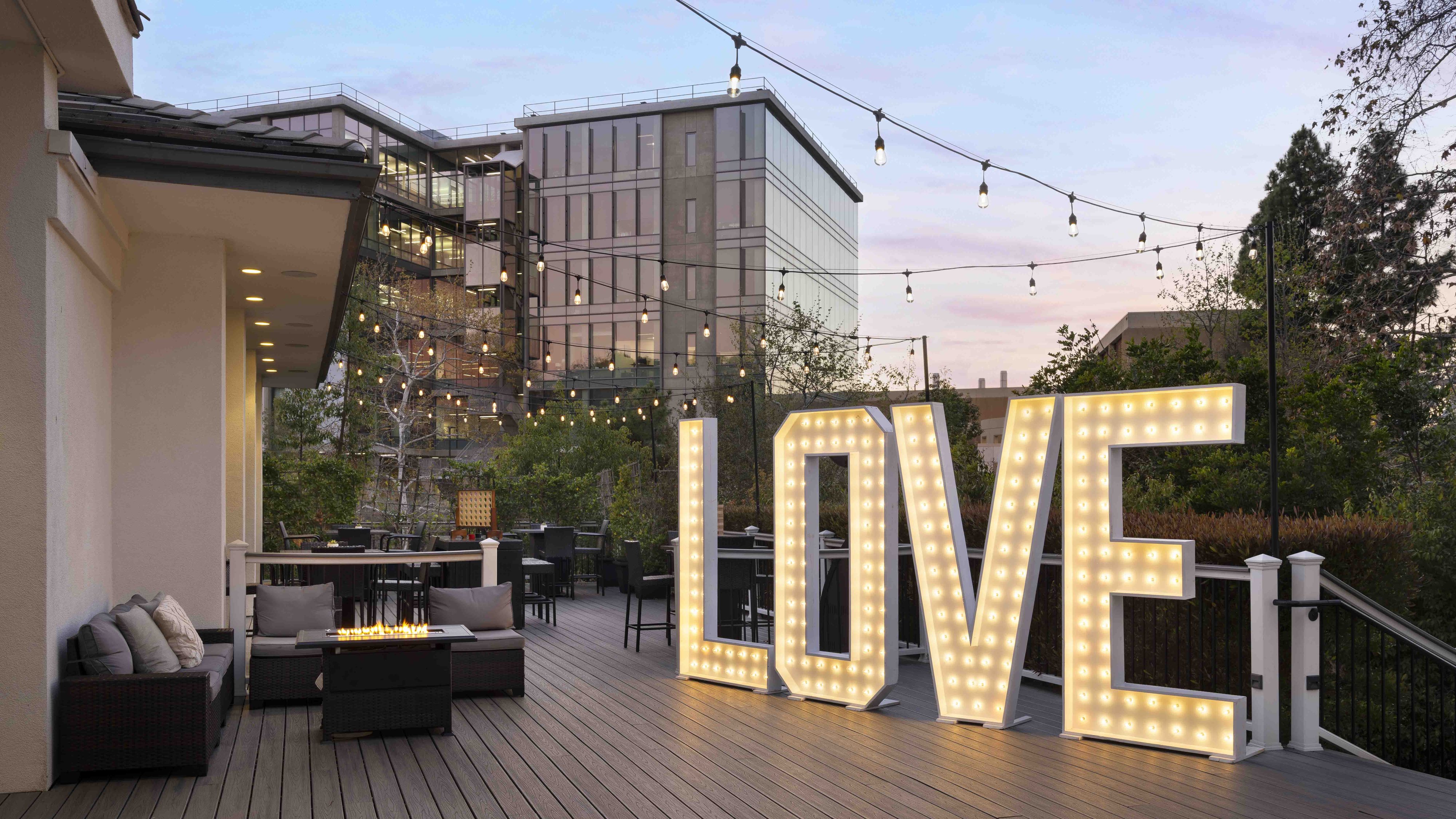 University Club: Secret, Sophisticated Irvine, CA Wedding Venue